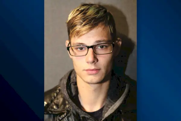 ELLIE FRIAR Y GAVIN MACFARLANE MATAN A SU PADRE PARA ESTAR JUNTOS ...